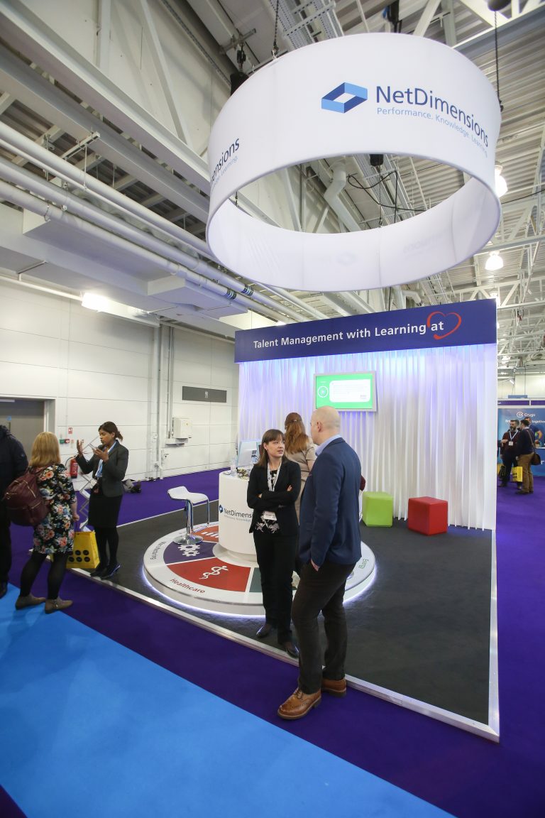 Exhibition hanging banner | Boost visitor numbers | Twist Banner